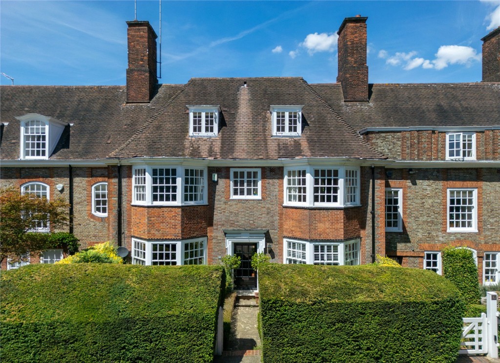 North Square, Hampstead Garden Suburb NW11, 6 bedroom, Terraced House
